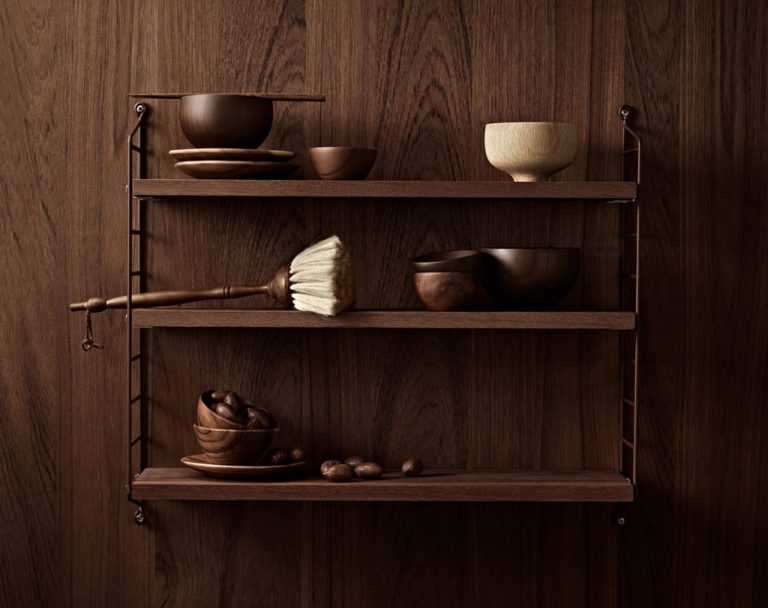 String Pocket Oak / White - 2nd Floor