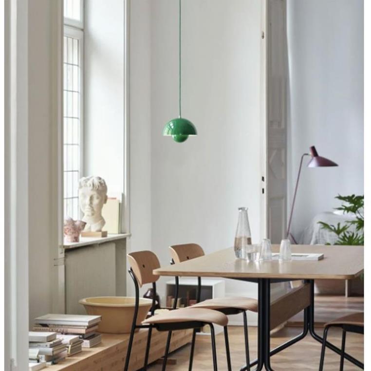 Flowerpot VP7 Signal Green - 2nd Floor